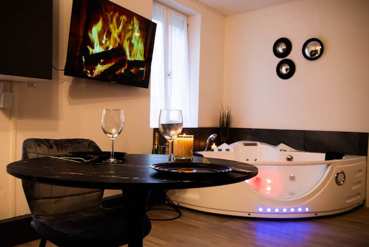 Suite Luxueuse Jacuzzi - Moulins