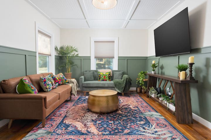 Tropical Bungalow W 2 King Beds! - Wilmington