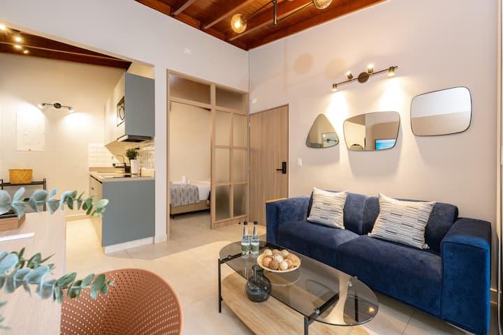 Beautiful 2br Apto In Laureles - Medellín