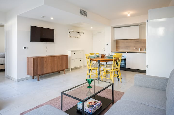 Neuf Antibes:terrasse 50 M², Parking, Plage à Pied - Antibes