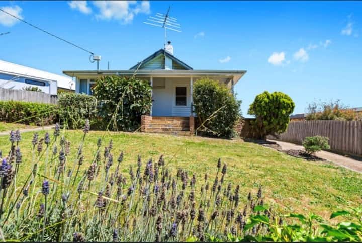Retro Beach Shack - Mount Martha