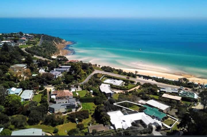 Retro Beach Shack - Mornington