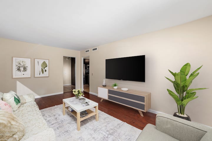 Serene Spanish 1-bedroom Retreat - Palm Springs, CA