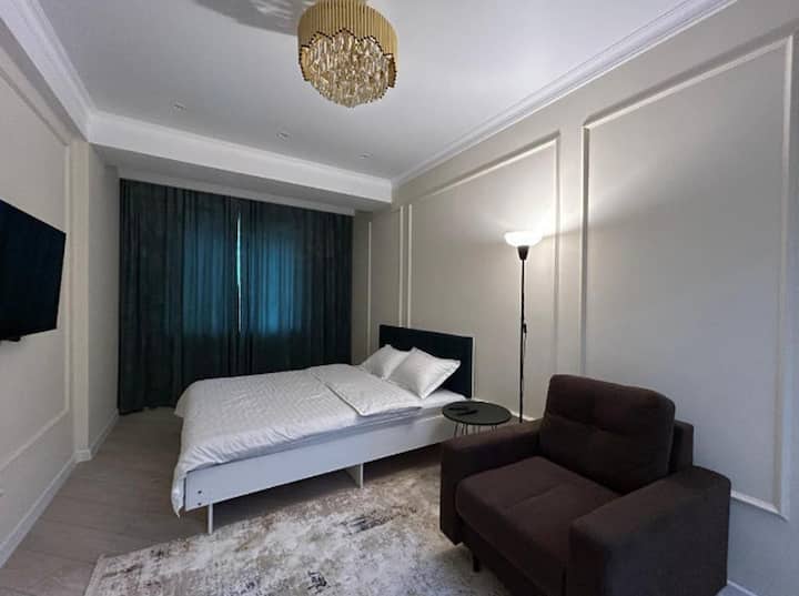 Aura On Jumabek Street 233 - 吉爾吉斯