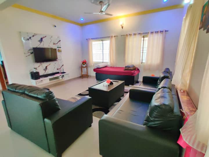 Pet-friendly Spacious 2-bhk House Airport Road - Kempegowda Airport Bengaluru (BLR)
