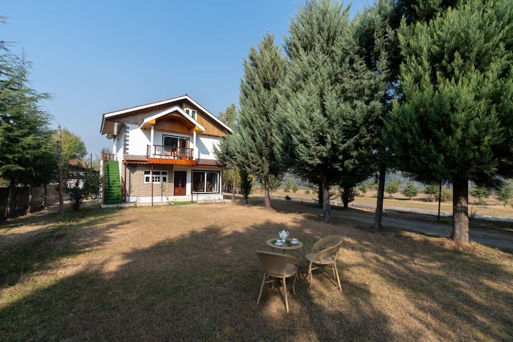 5br Luxury Khwab Villa | Spacious Lawn & Library - Sonamarg