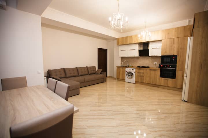 Chic City Center 2bedroom Apart! - キシナウ