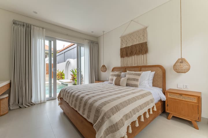 Chic Boho Villa, Walk To Wanderlust & Nirvana - Canggu