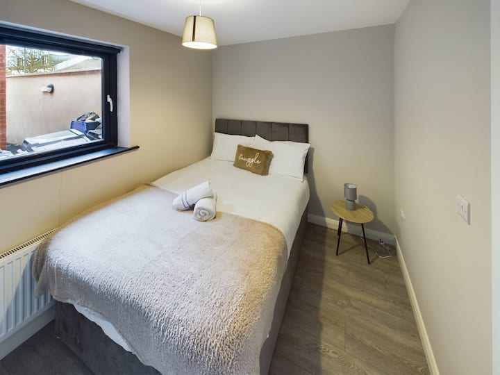 1 Bed 1 Mile From City Centre - Belfast