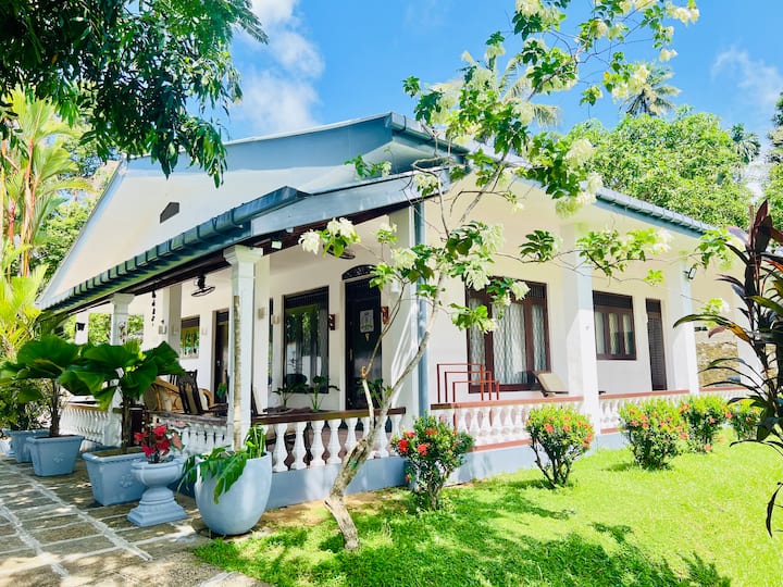101 Sterrling Villa - Hikkaduwa