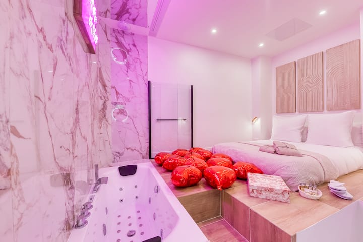 Jacuzzi Romantique, Cosy, Home Cinéma, Paris 10min - Clichy