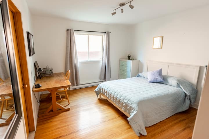 2 Chambres Avec Une Cour Privée - Montréal, QC