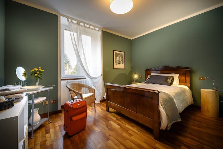 Sweet Home B&b Tirano: Room Silvia - Tirano