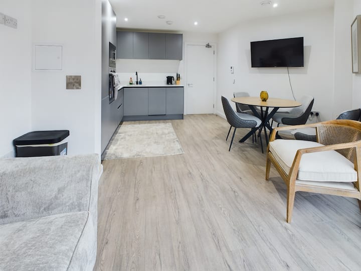 Contemporary 2 Bed, City Centre - Belfast