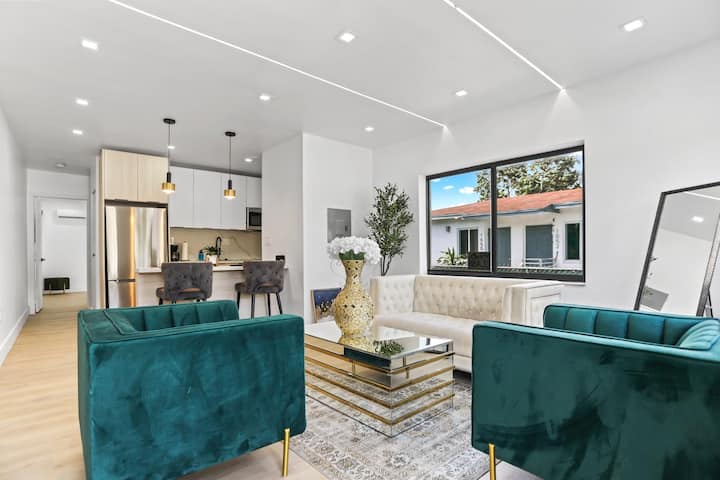 Modern Green House - Miami