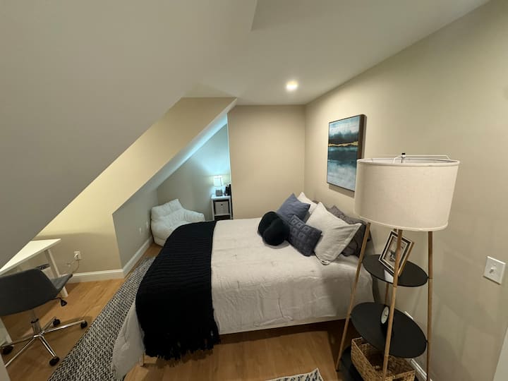 Cozy Near The Coast - Freeport, ME