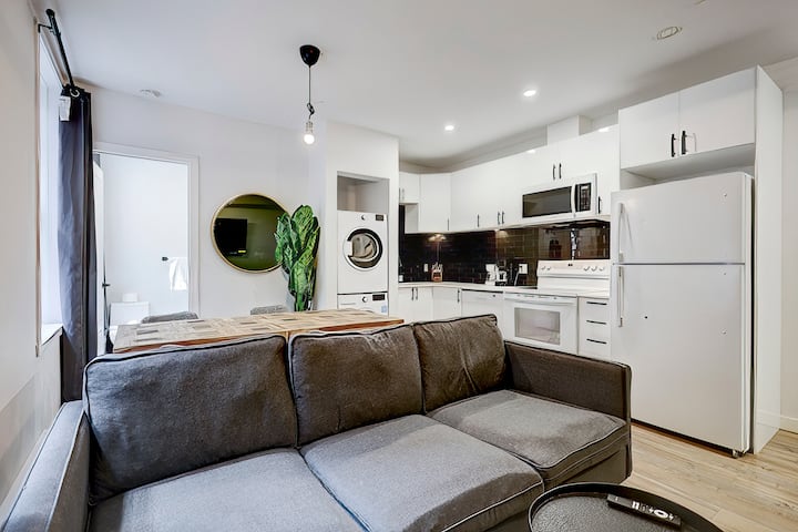 Warm 2br In The Heart Of Plateau Mtl Zk0 - Juste pour rire - Just For Laughs
