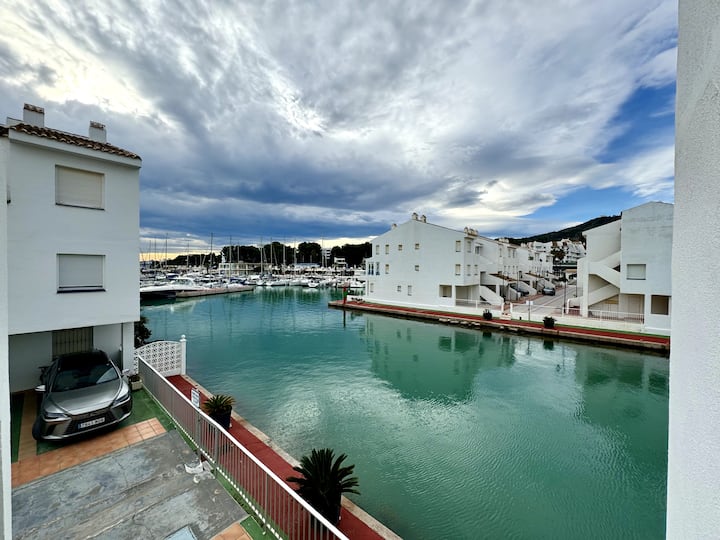 Luxury 2-bed Marina Apartment - Alcossebre