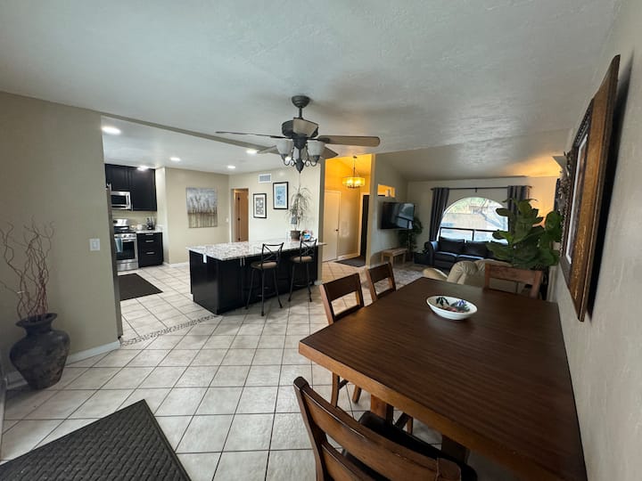 Cozy Cul-de-sac Home - Tucson