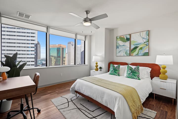 2ba|2br Cozy & Comfort In Downtown Dallas - Dallas, TX