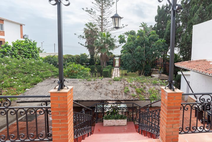 Casa De Ensueño Frente Al Mar - Rincón de la Victoria