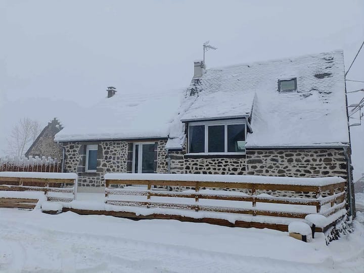 Gite Chez Magalie - 5mn La Bble - Auvergne
