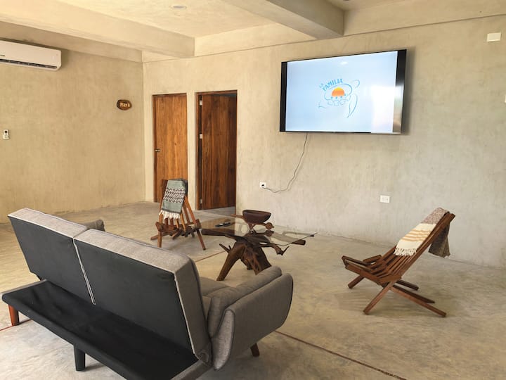 La Familia Holbox - Holbox