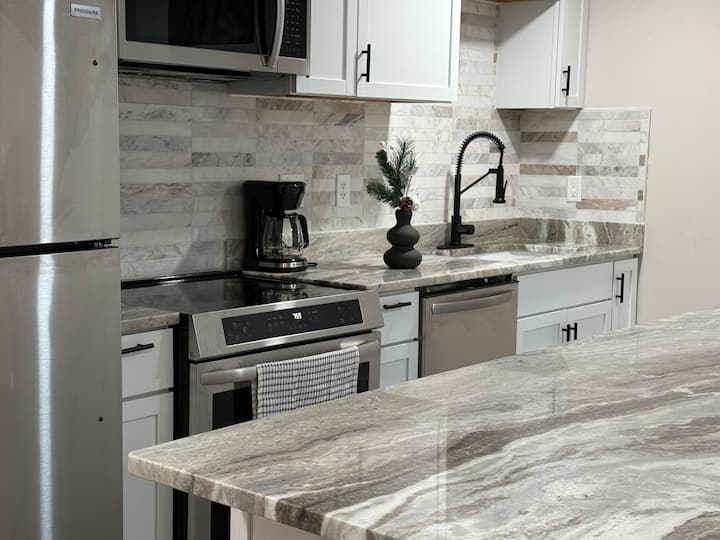 Linda's Plaz-a Gorgeous 2br Home - メーソン, OH