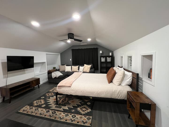 The Barn ~Cozy Escape & Walking Distance To Town! - Snoqualmie, WA