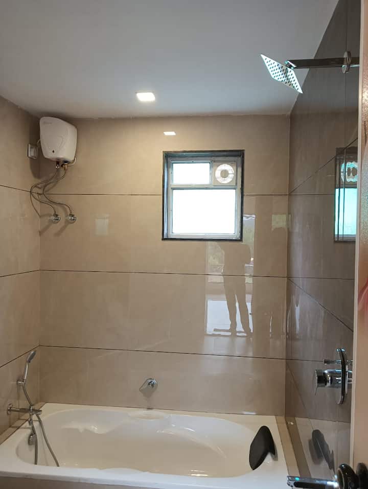 Green Heaven Riverside - Super Deluxe With Bathtub - Mahabaleshwar
