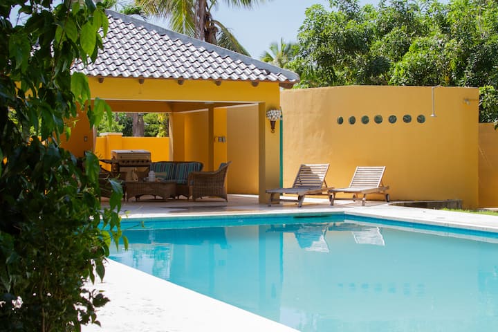 Private Triple Room King Sized Bed With Bath - Curaçao