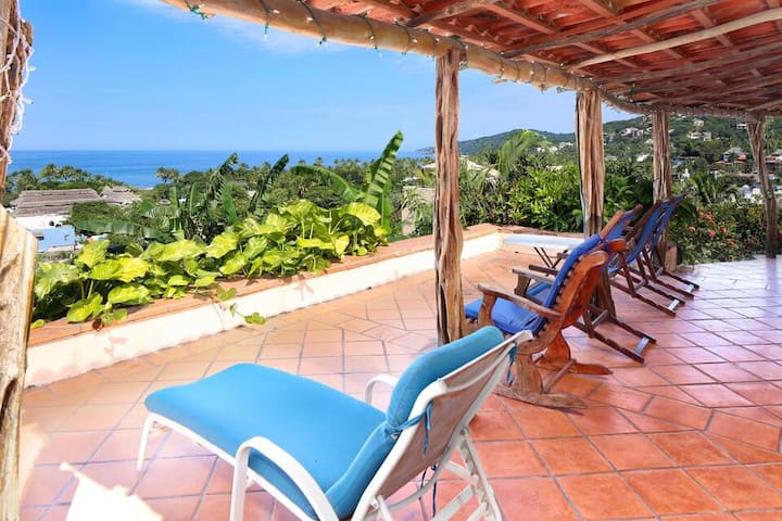 Casa Alegre + Pool + Oceanview - サユリタ