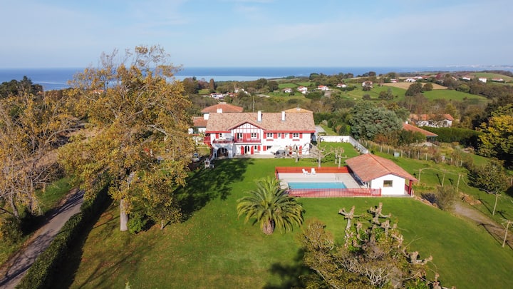 Dans Un Cadre Champêtre - Urrugne