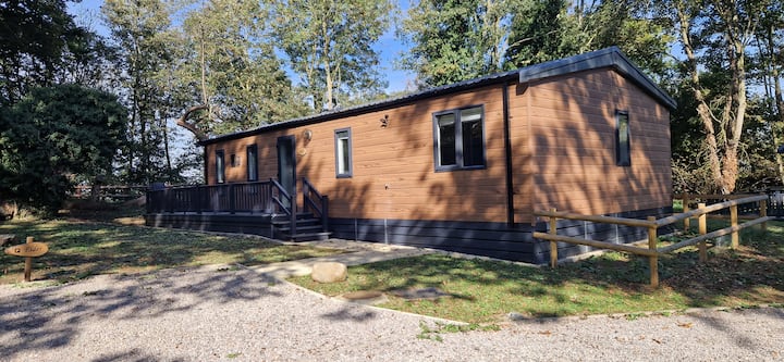Elder Lodge - Sleeps 6 - Essex