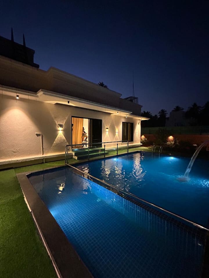 Blue Lotus Luxurious Rental Villa. - Alibag