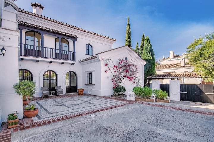 Seaviews Villa Tala - Marbella
