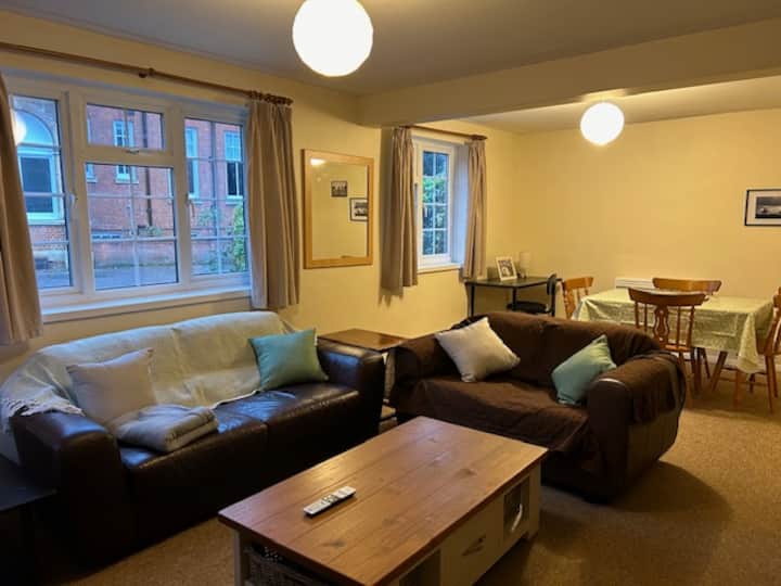 Flat 1, Squash Court - 紐馬克特