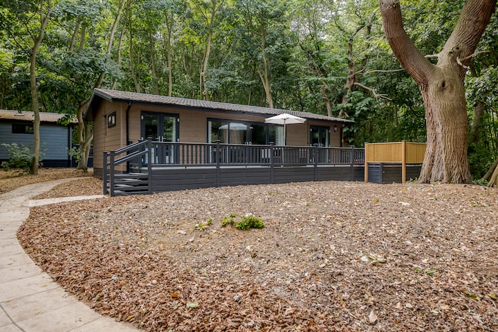 Bramble Lodge - Sleeps 4 - Ipswich