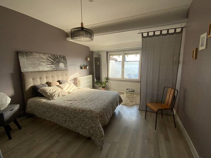 Chambre Spacieuse Et Chaleureuse - Montrevel-en-Bresse