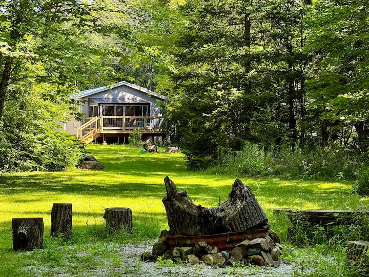 Cottage With Private River Access - Kawartha Lakes