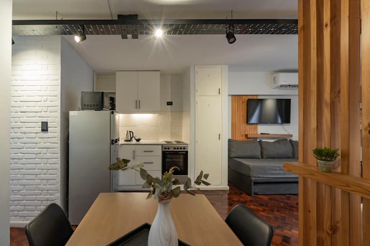 Luminoso Con Balcón | Ubicación Top |Wifi Rápido - Provincia de Tucumán