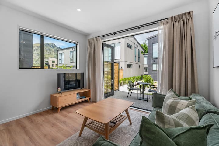 Coronet Retreat | Townhouse - Coronet Peak