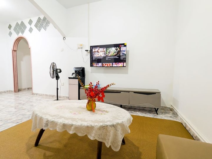 Lovina 4br House Nearby Grand Batam Mall 8 Pax - Batam