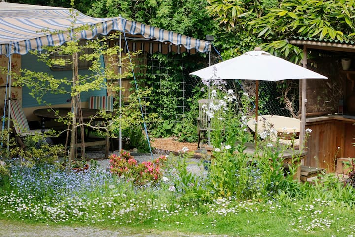 Tilly The Vintage Caravan - Porthtowan