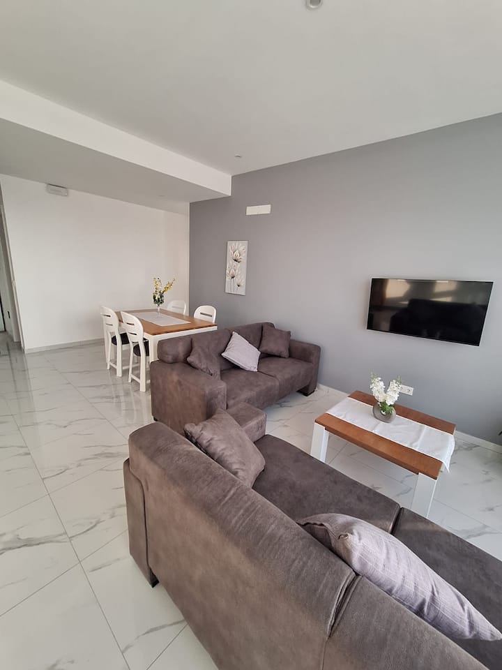 Boa Mindelo *City* T2, Free Wifi, Airco, Elevator - Kaapverdië