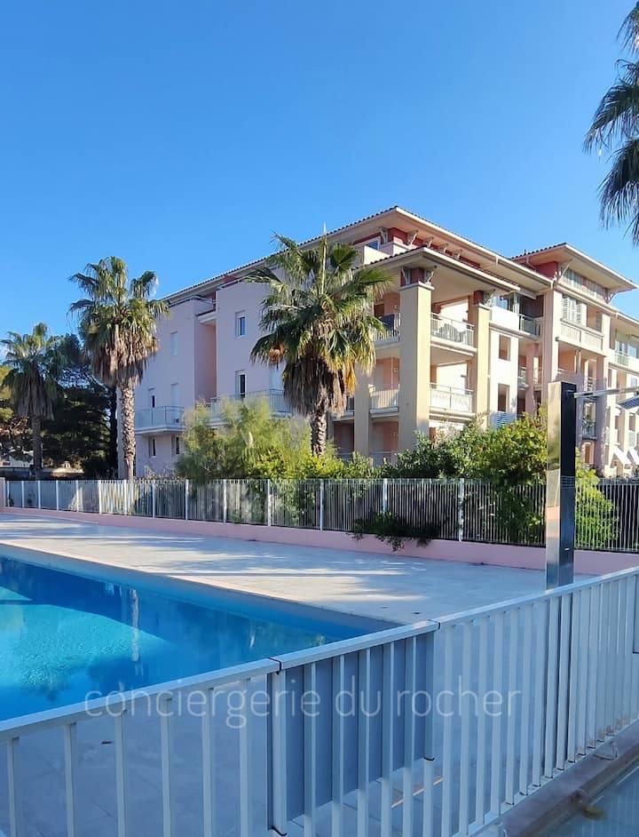 Superbe Appart Accès Et Vue Mer - Fréjus