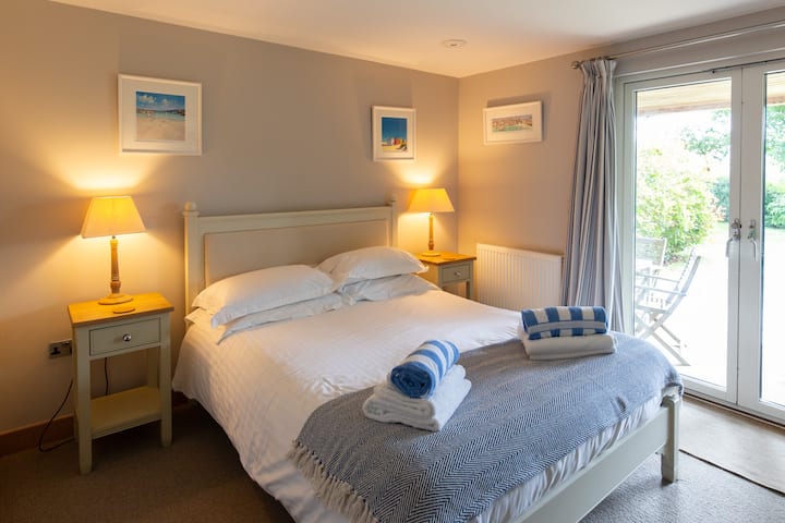 Luxury Countryside Three Bedroom Holiday Lodge - Crewkerne