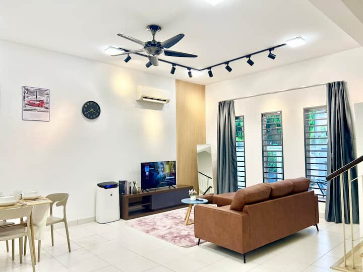 16pax House Landed Setia Alam Mall Sccc Wifi 11bed - Klang