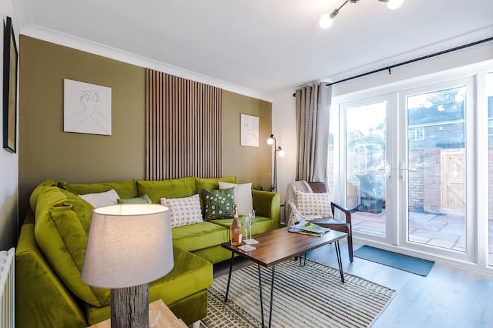 Gorgeous Home In Chester, Sleeps 6 With Parking! - Chester