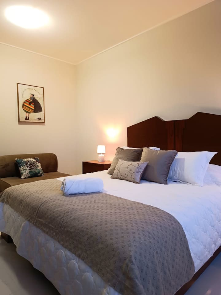 Depto Amplio De 3 Dormitorios.hasta 7 Huéspedes! - Bolivia